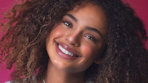 Influenceuse : Laura Pétard détruit avec humour les clichés sur les femmes