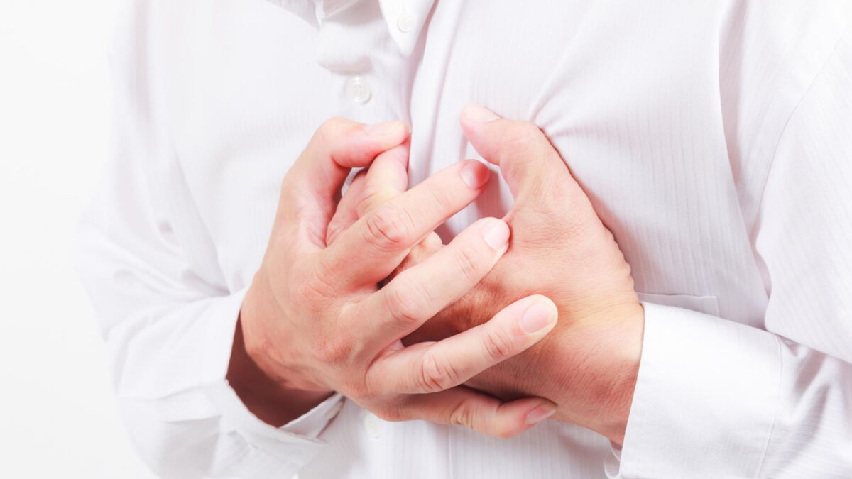 Angina (Pectoris): Definition, Symptoms, Attacks, Pain, Treatment