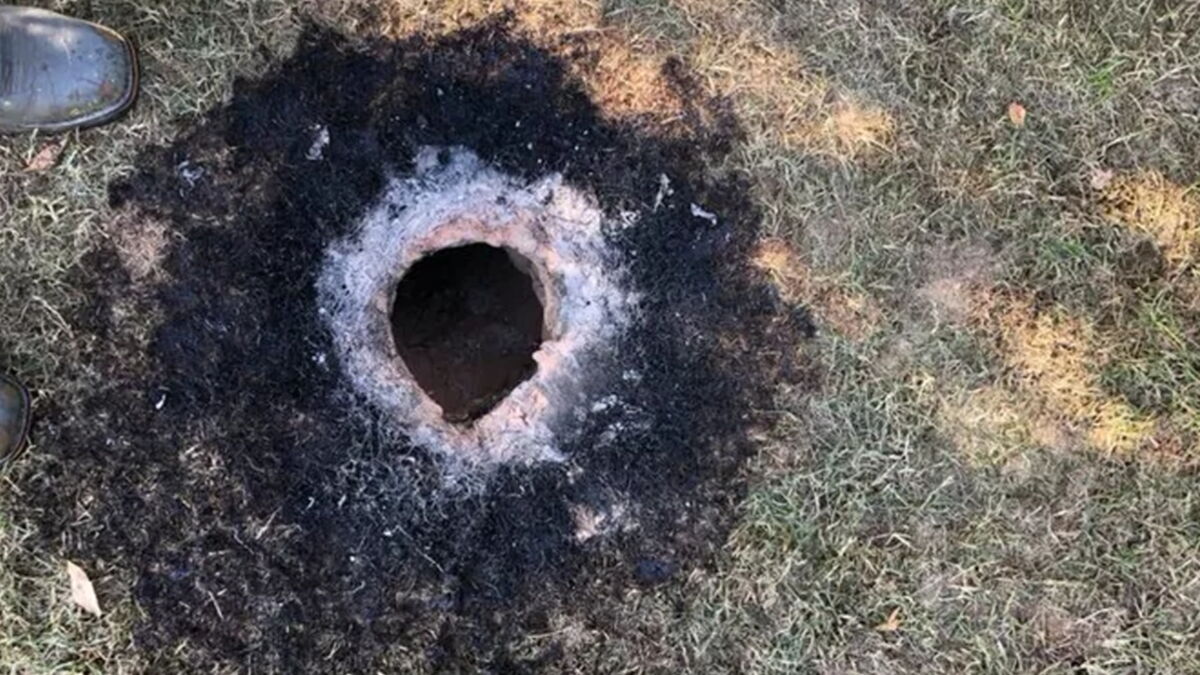 This Mysterious Hole In The Ground Has Begun To Spit Fire And No One ...