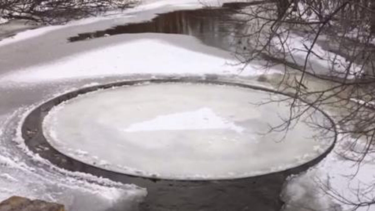 A Man Woke Up To See An Enormous Disc Of Ice Spinning On The Lake