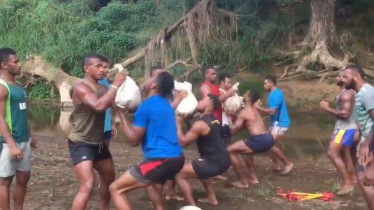 This Rugby Team Do An Insane Training Session Without Equipment
