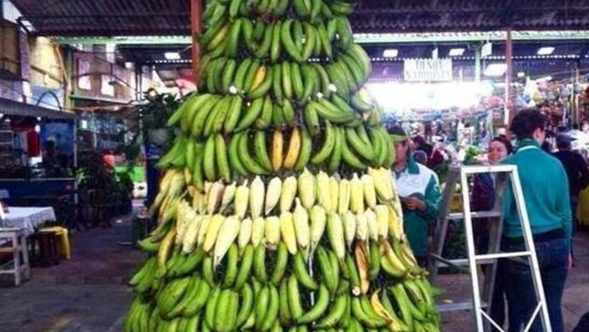 17 Of The Most Original (And Weird) Christmas Trees Of The Year