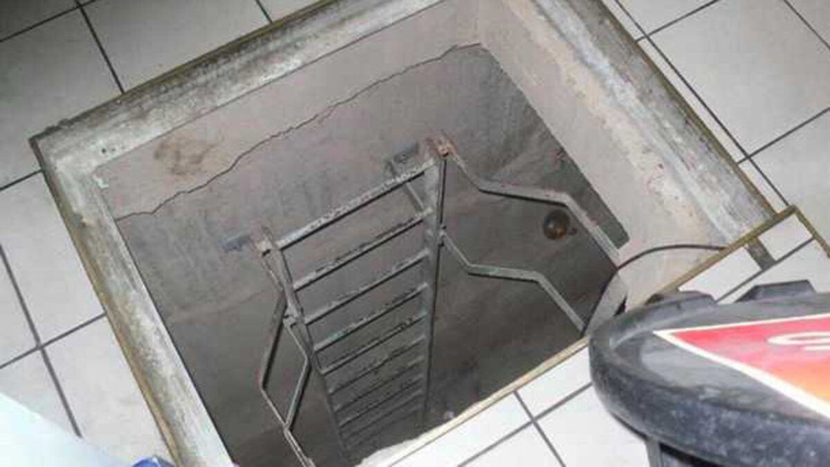 They Found A Secret Passageway In A Shopping Centre... What They ...