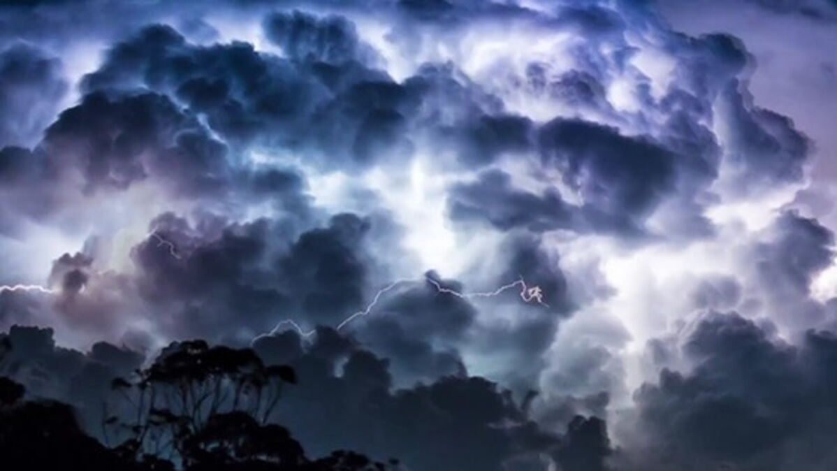 This Extraordinary Time Lapse Video Captures A Storm Like No Other