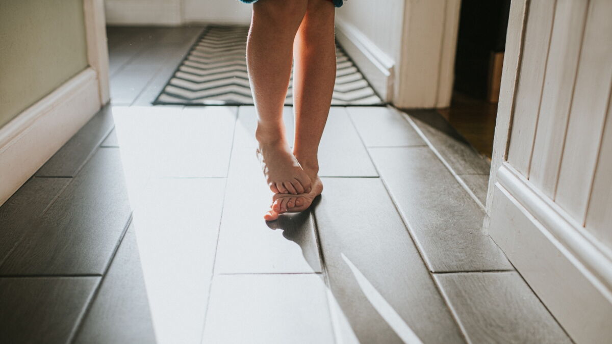 Cold feet? This is why your feet are always freezing