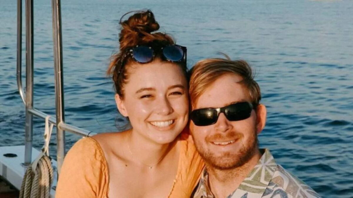 Love is blind: Woman lists 5 good things about being in a relationship ...