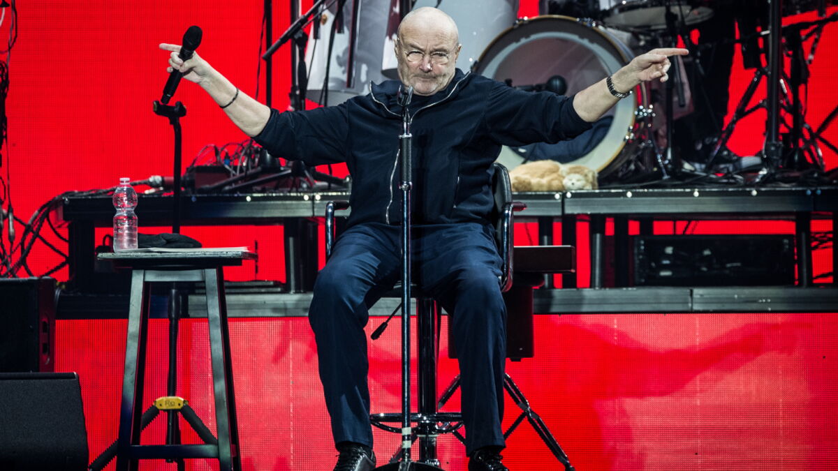 Phil Collins goes out with a bang for farewell performance