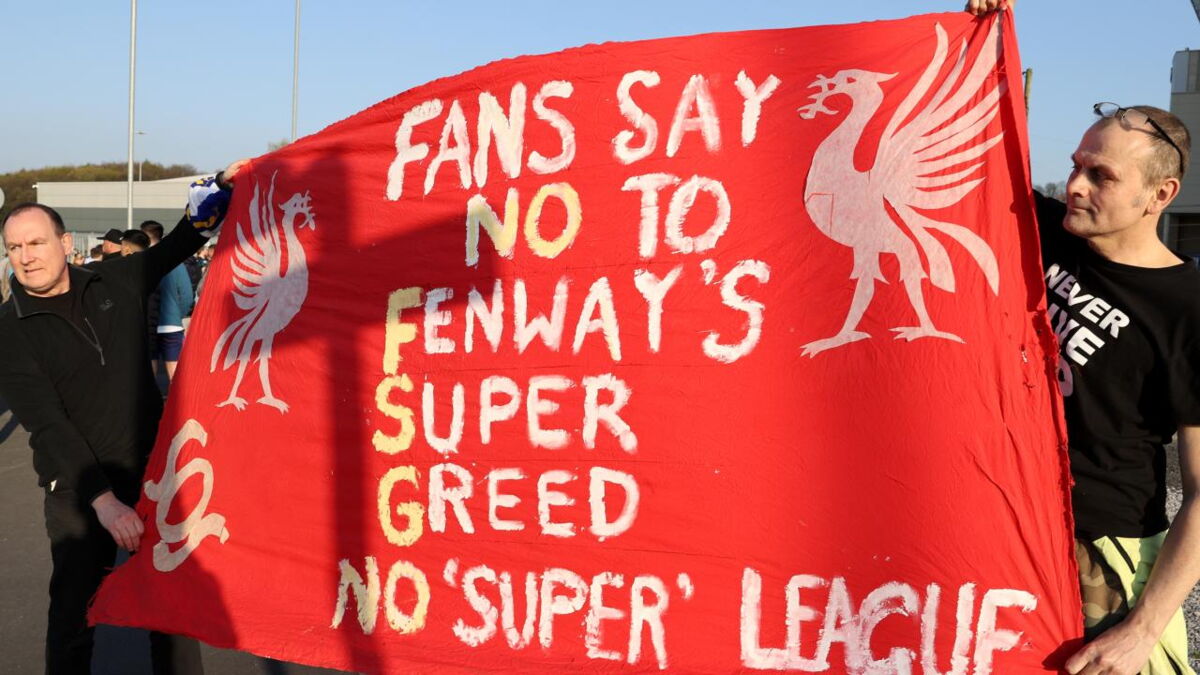 Football supporters protest new European Super League