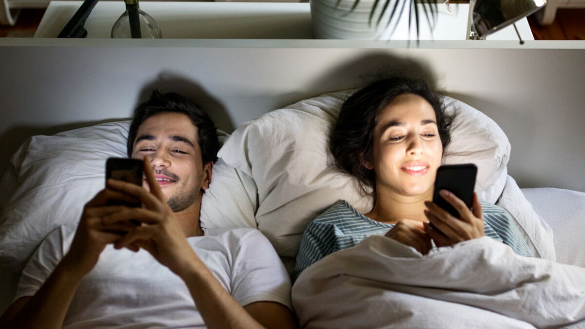 Here's why you should always turn your phone off before going to sleep