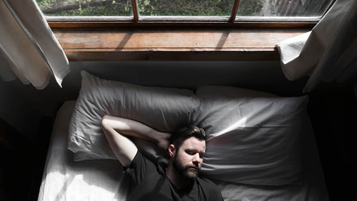 Why it's a good idea to sleep in on the weekend