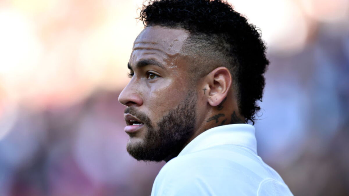 This Is How Much Neymar Pays His Entourage