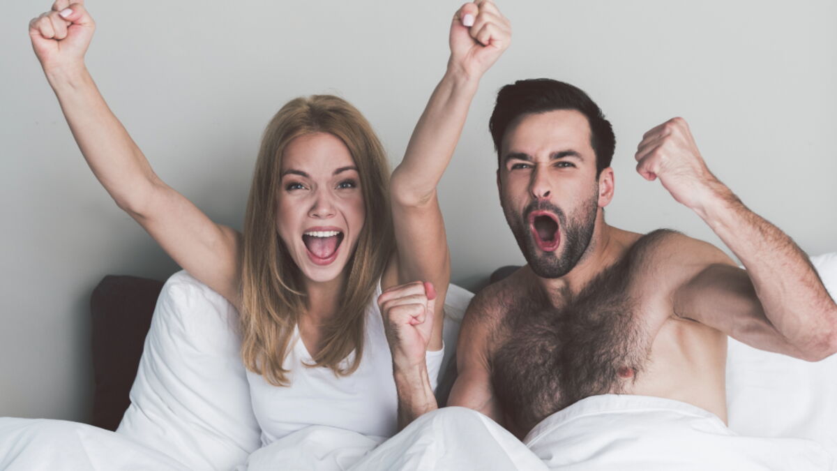 If You Watch Netflix In Bed This New Feature Will Change Your Life