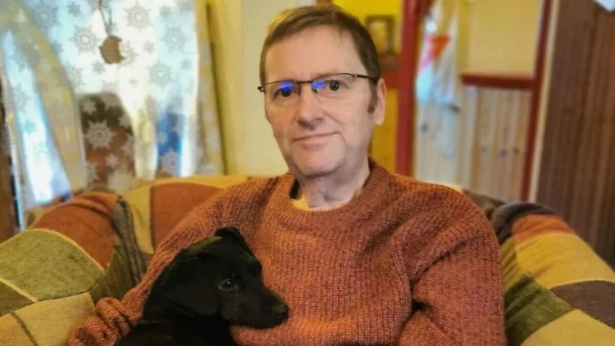 British woman urges caution after losing fully vaccinated dad to COVID