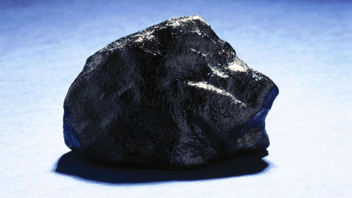 Extremely rare meteorite fragment tells us more about the beginnings of ...