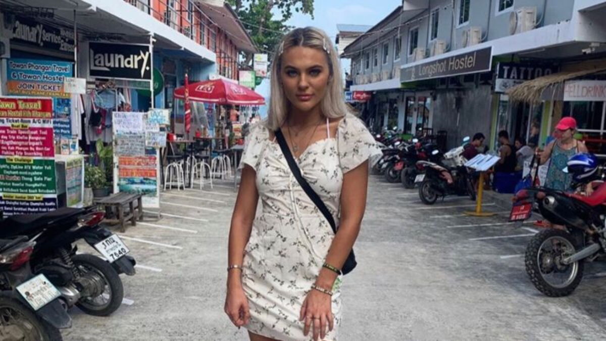 Young British Model Falls Off A Cliff After While Visiting A Famous ...