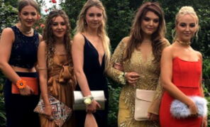 The ‘world’s most beautiful weather girl’ had an embarrassing wardrobe ...