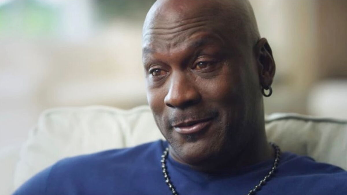 Why Did Michael Jordan Have ‘Yellow’ Eyes in the Netflix Documentary ...