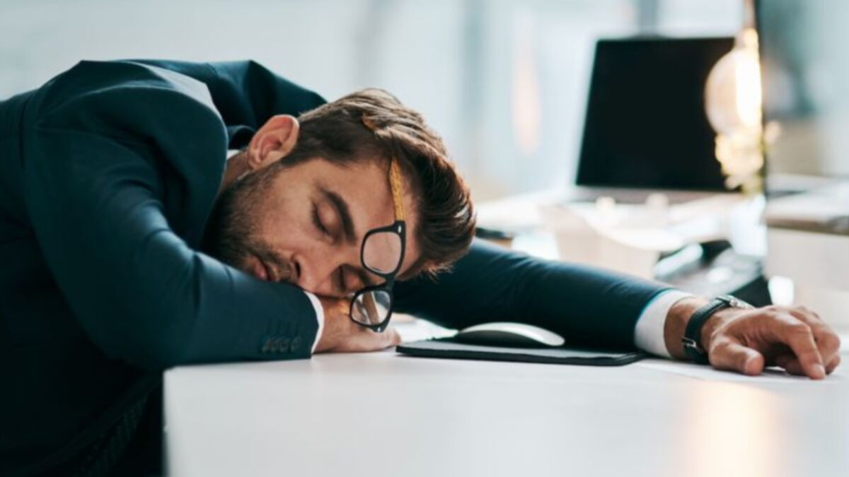Should we all be napping at work to improve productivity?