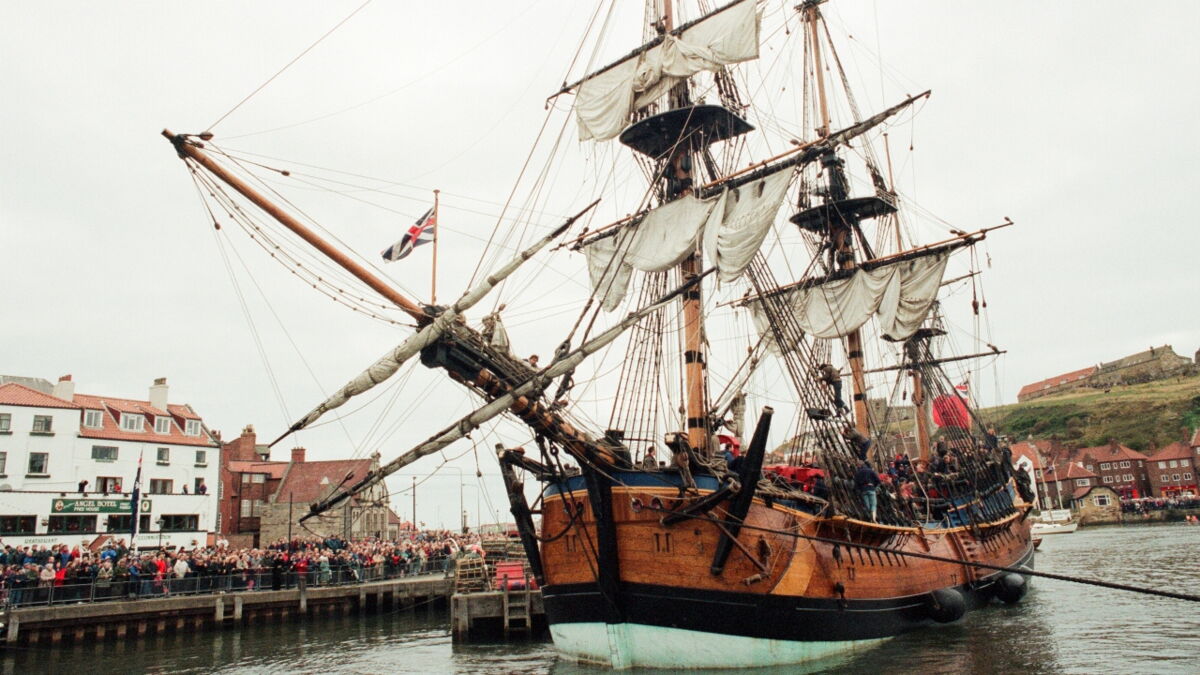 HMS Endeavour: Discovery of Captain Cook's ship sparks dispute between ...