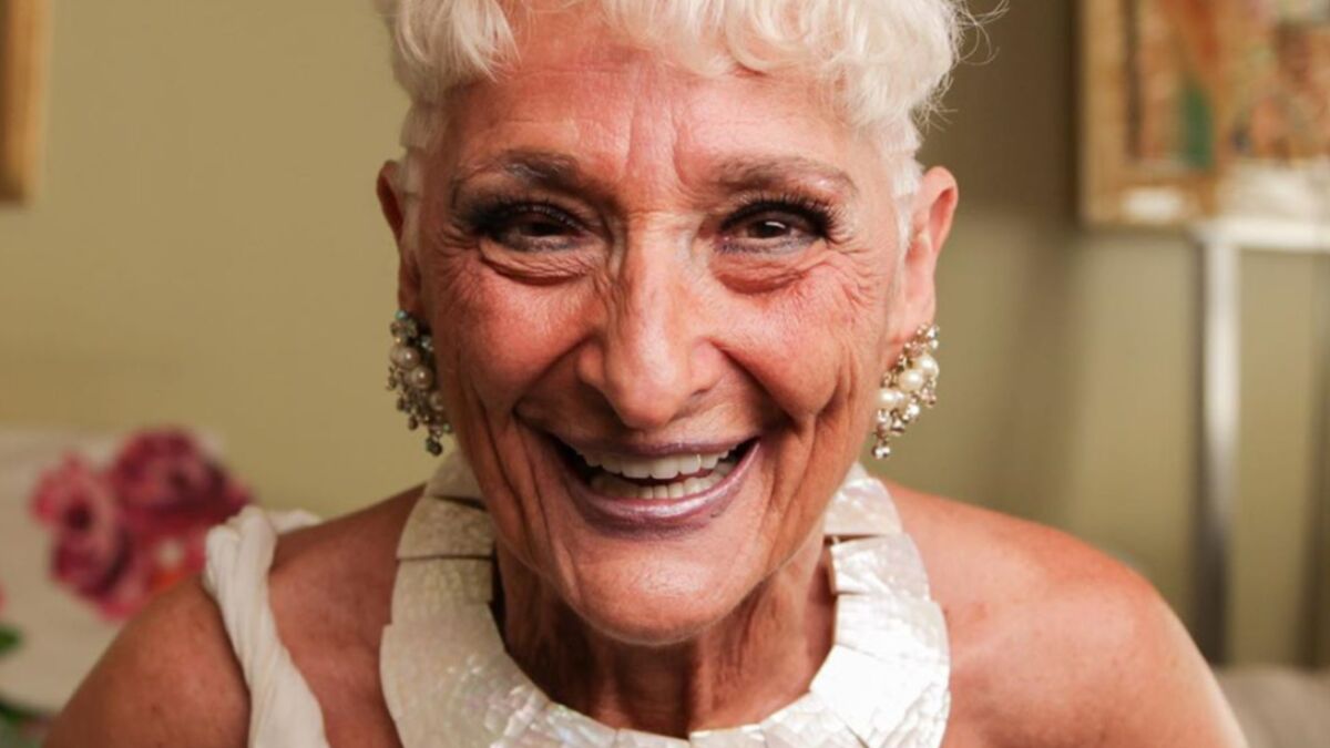 This 83 Year Old Grandmother Uses Tinder And Has Had More Than 50 Dates