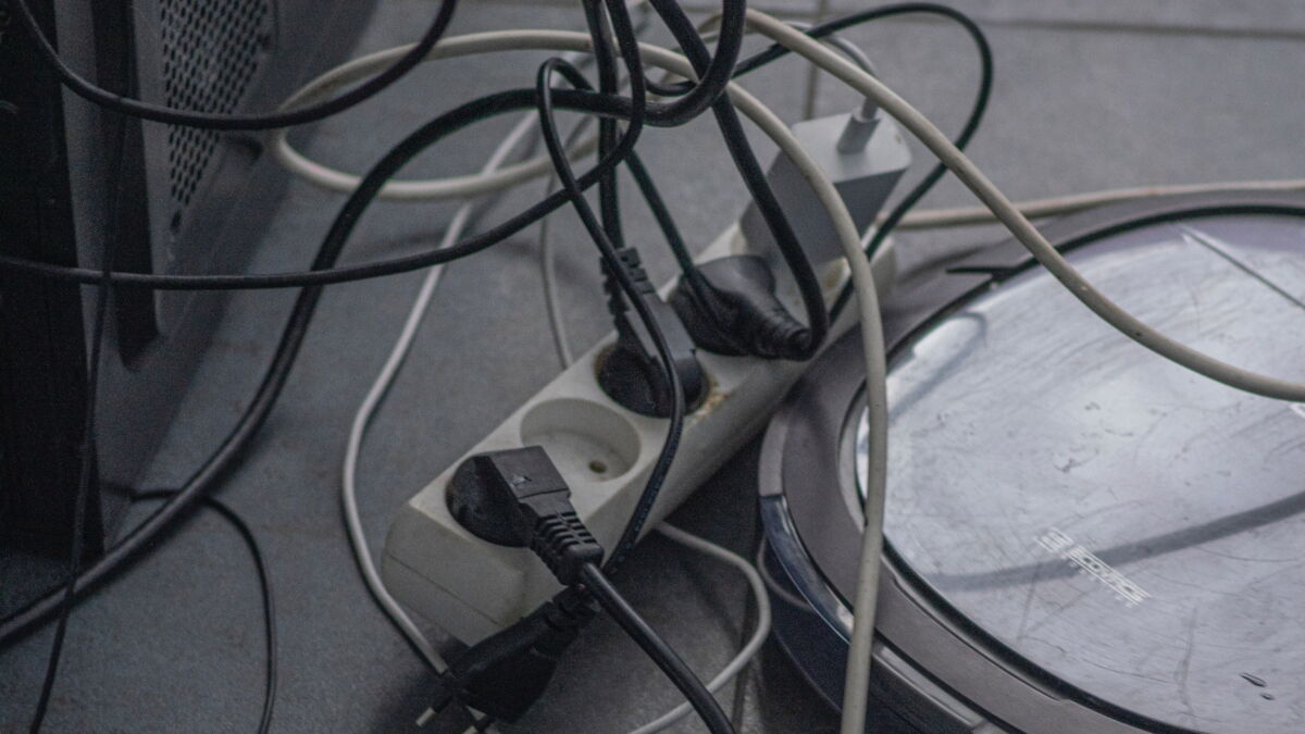 Power strips: 3 ways to keep them from catching fire