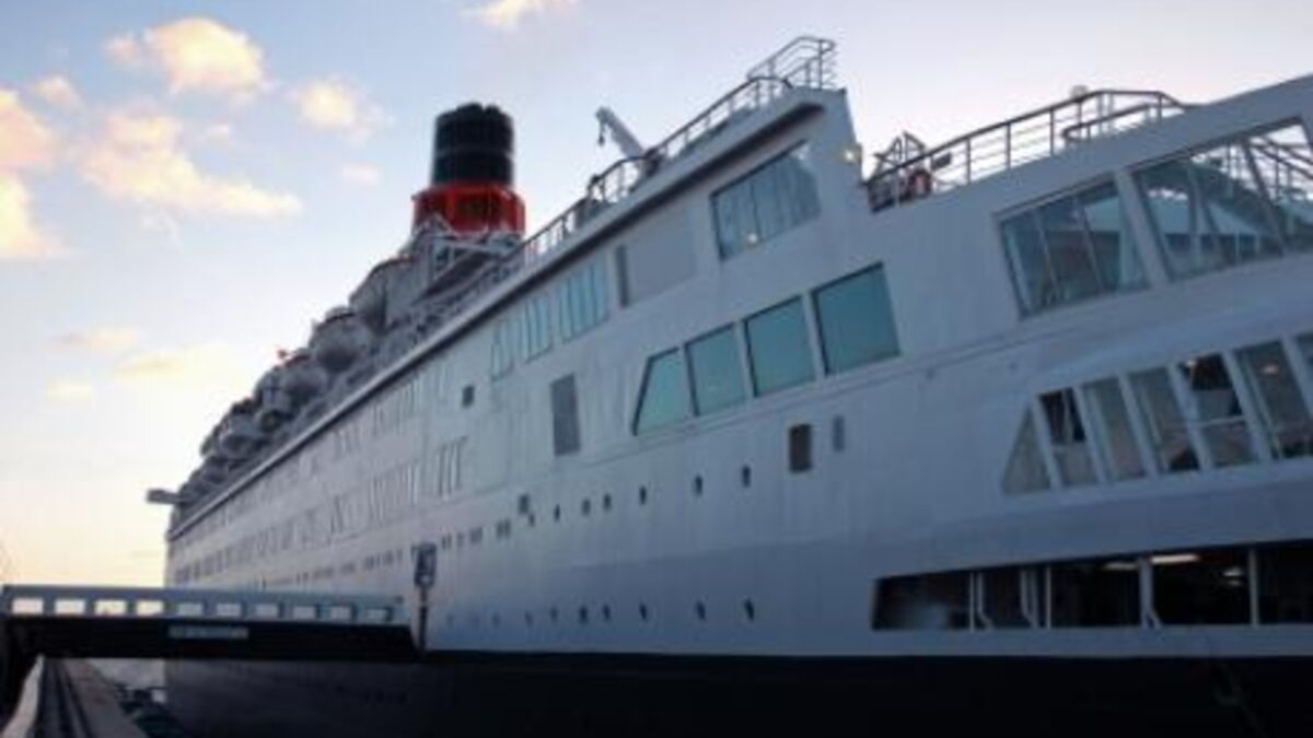 Le dernier voyage du paquebot Queen Elizabeth II