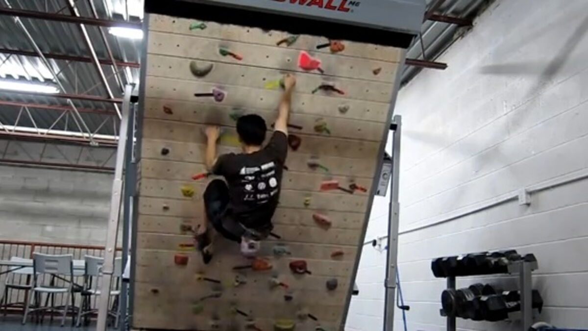 Faites de l'escalade sans avoir le vertige avec ce mur étonnant