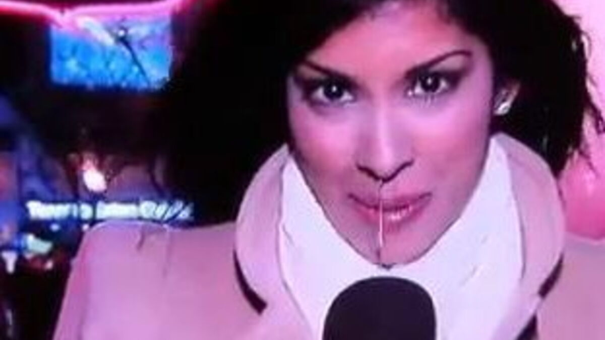 Une journaliste passe en direct avec la morve au nez