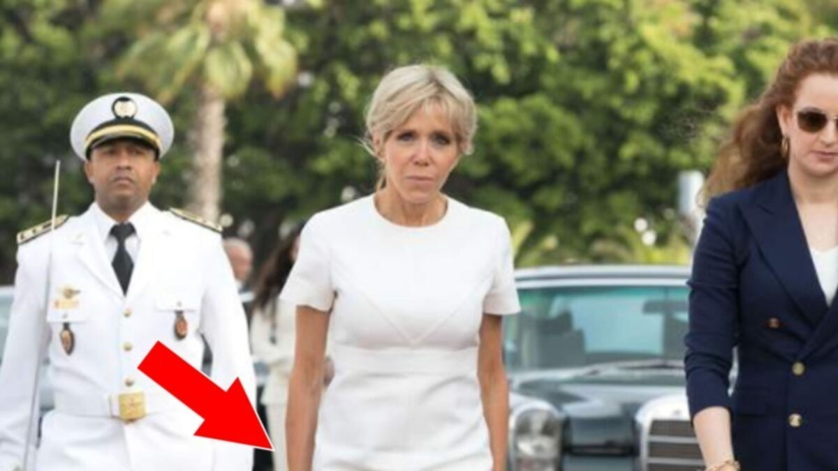 Brigitte Macron : la Première Dame arrive au Maroc dans une tenue ...