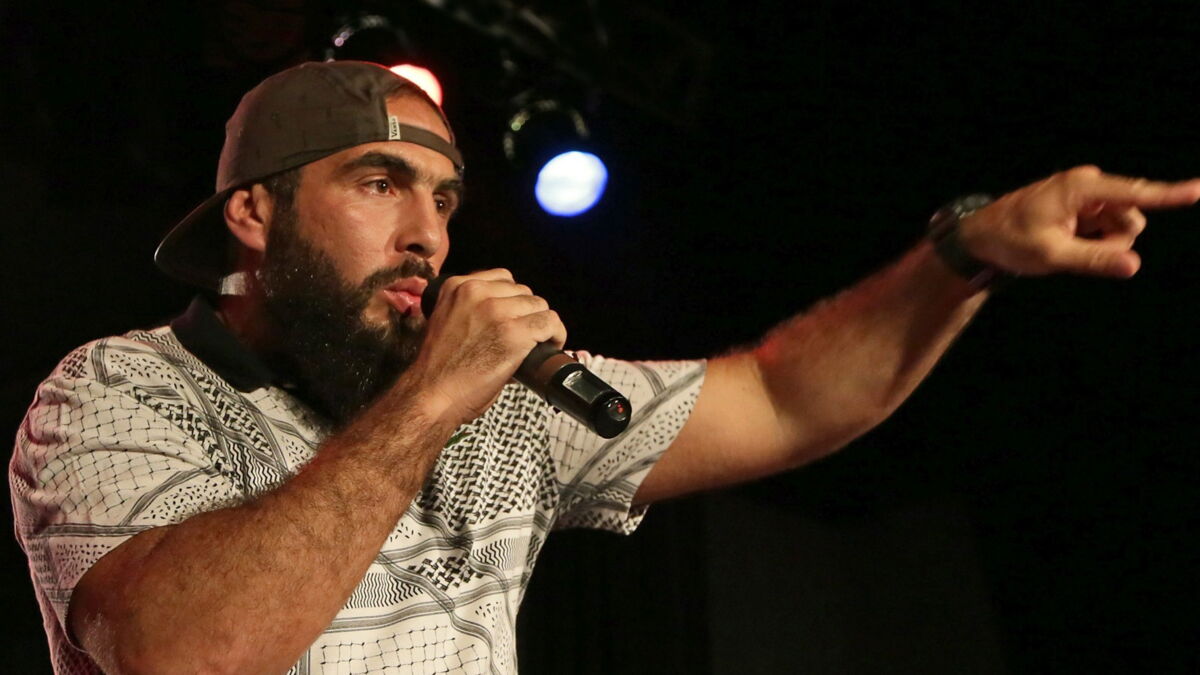 Médine : la programmation du rappeur au Bataclan fait polémique