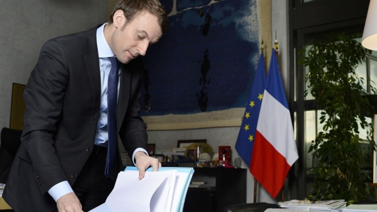 Quand Emmanuel Macron envoie des "mots doux" à une célèbre actrice...