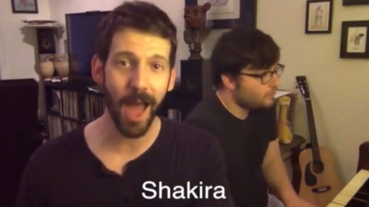 Cet incroyable imitateur chante avec les voix de 29 célébrités