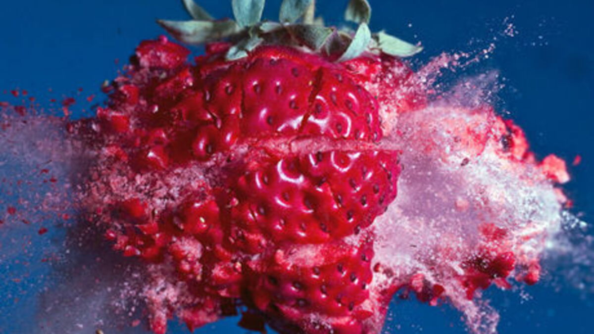 Ces objets ont été photographiés en pleine explosion