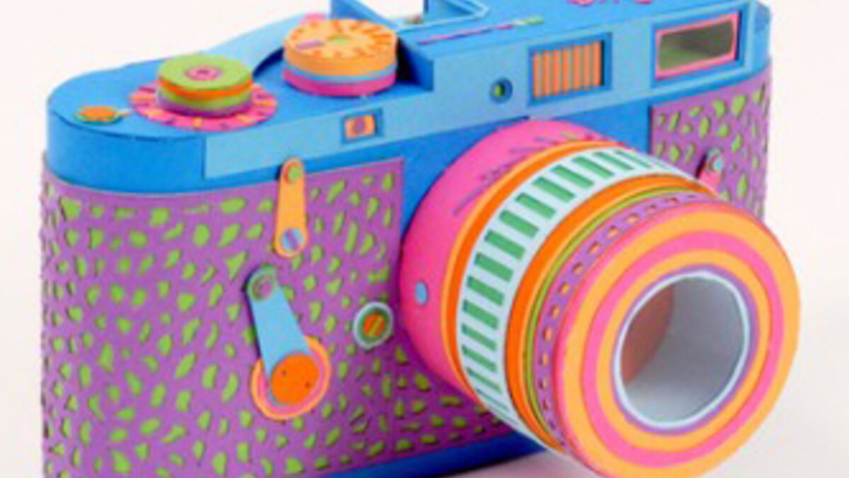 Des objets des années 80 réalisés en papier