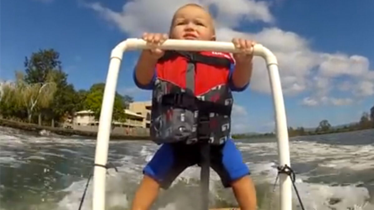 Découvrez Ryder Ray Anderson, un bébé de onze mois adepte du ski nautique