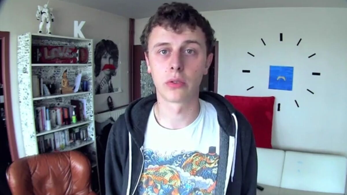 Norman tente de comprendre les femmes dans sa nouvelle vidéo