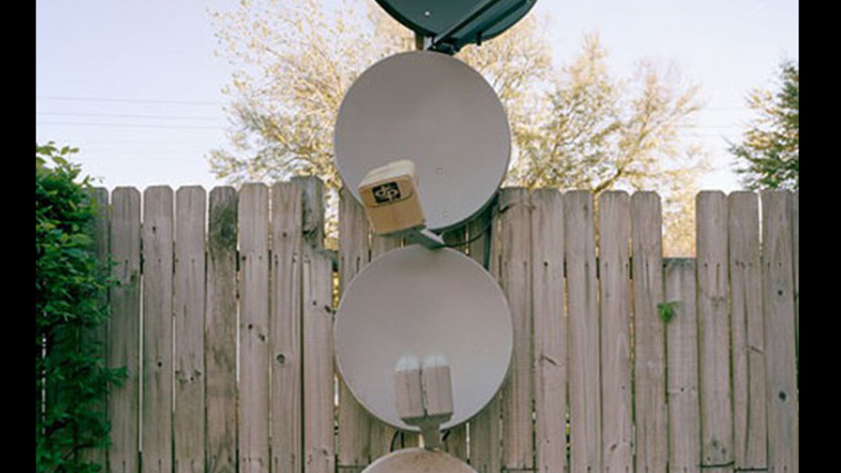 Découvrez la série photographique "Material World" en images