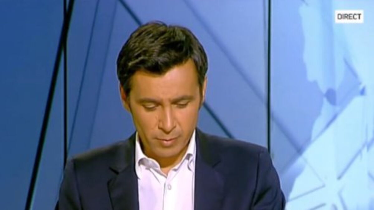 Bug en direct sur iTélé : Le journaliste se croit hors antenne alors qu ...