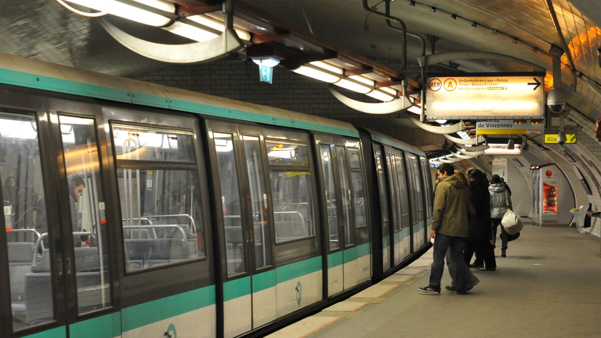 Un contrôleur de la RATP placé en garde à vue après avoir donné des ...