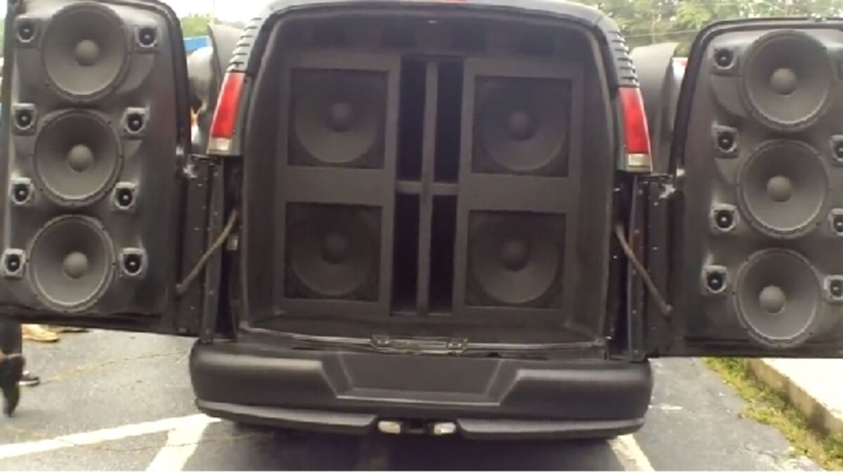 Tuning : Lors d'une street battle, ce van a battu tous les records