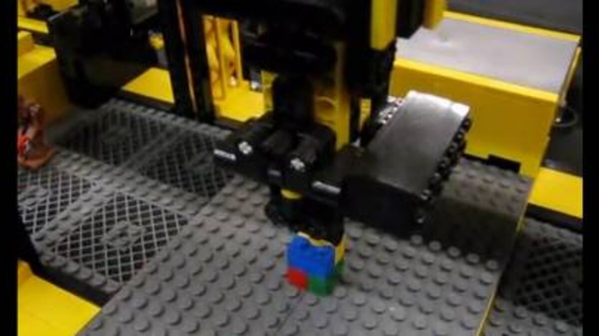 Découvrez la machine en Lego qui construit des Lego
