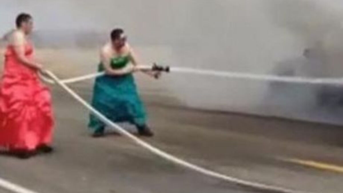 Des pompiers combattent le feu déguisés en drag queen dans le Zapping ...