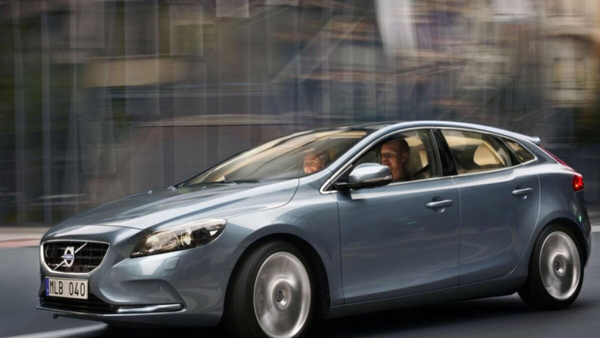 La Volvo V40, ou quand la voiture se fait plus sécurisante que jamais