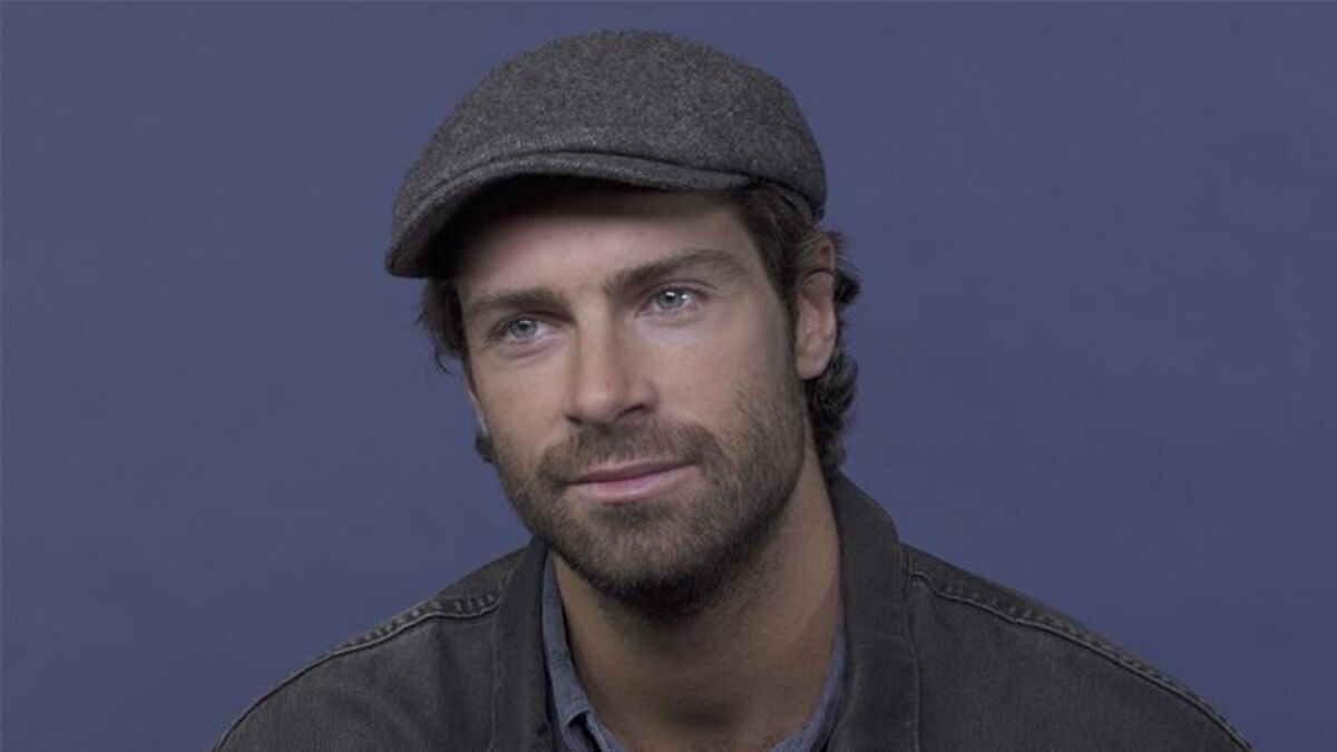 Tom Leeb casse les clichés : “L’homme peut aussi faire semblant d’avoir un orgasme”