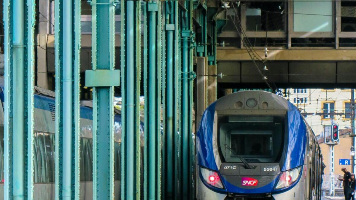 Vague de chaleur : la SNCF annule treize trains Intercités à cause de ...
