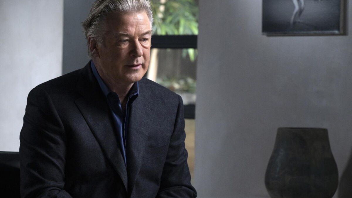 Tir mortel d'Alec Baldwin : "Je ne me sens pas coupable"