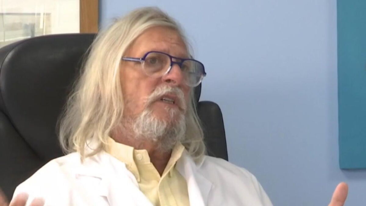 Covid-19 : Didier Raoult explique que les épidémies frappent "ceux qui ...