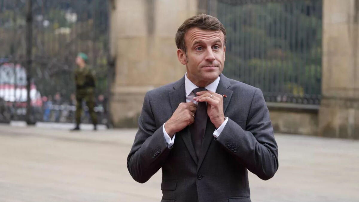 Tout savoir sur Emmanuel Macron : infos, âge, bio, réseaux sociaux ...