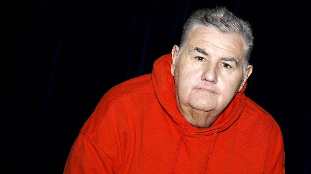 Pierre Ménès : découvrez sa scène coupée dans le documentaire de Marie ...