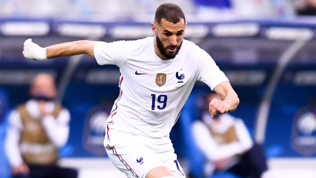 Karim Benzema : pourquoi joue-t-il avec un bandage à la main depuis 2019